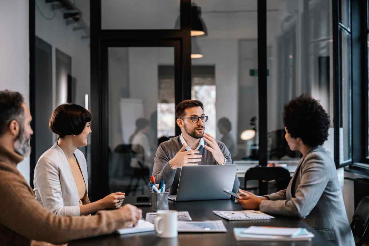 Business Analyst vs Management Consultant - Key Differences